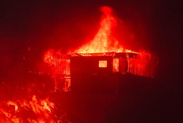 Policiais vão atender ocorrência e casa explode na Zona Norte de SP ...
